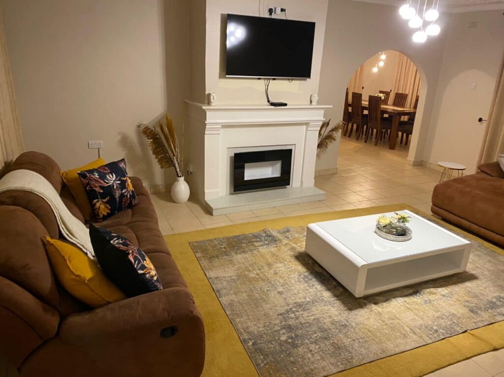 Bright & Spacious - Zimre Park - Muhacha Holiday Accommodations