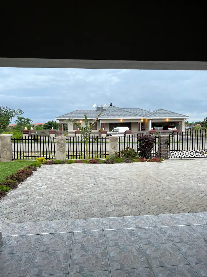Harare Arlington Villa - Muhacha Holiday Accommodations